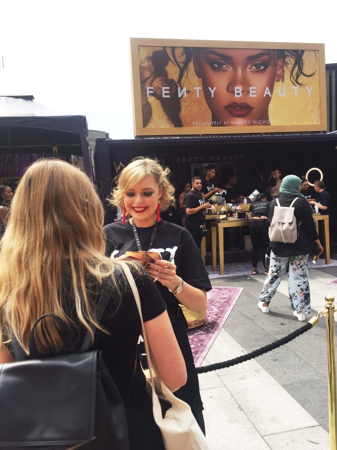 Fenty Beauty Pop-Up, On The Road - Design4Retail‎