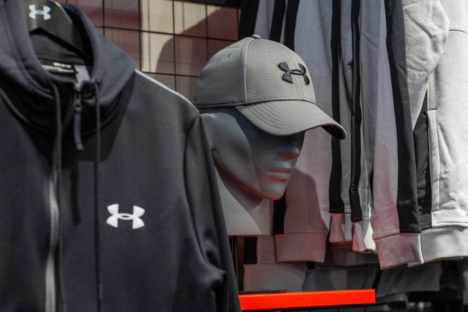 Under Armour , Visual Merchandising - Design4Retail‎