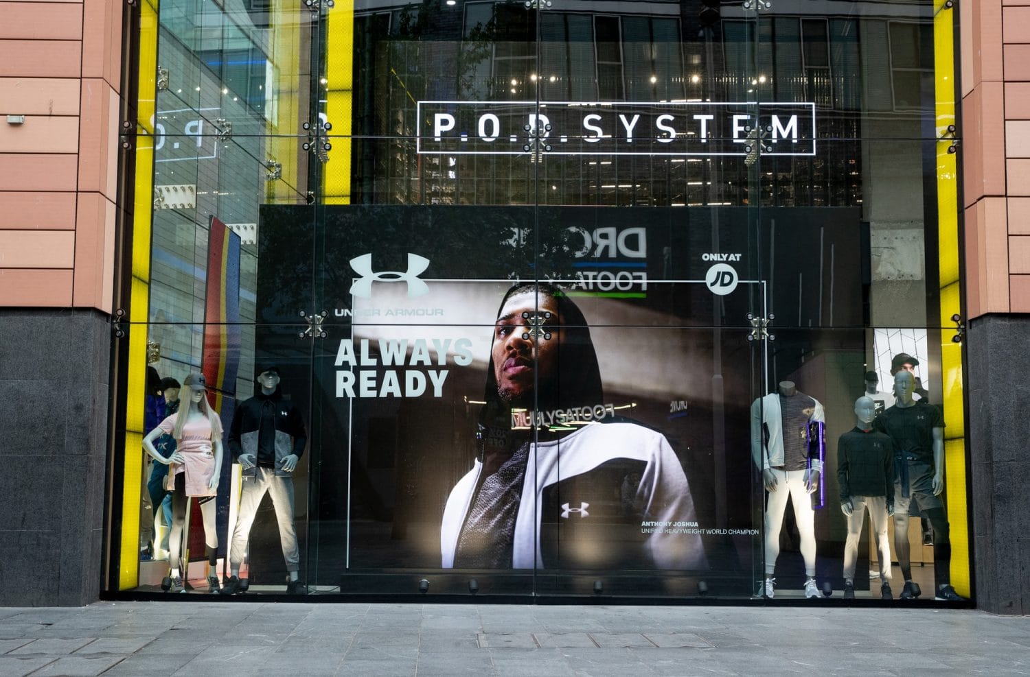 Under Armour , Visual Merchandising - Design4Retail‎