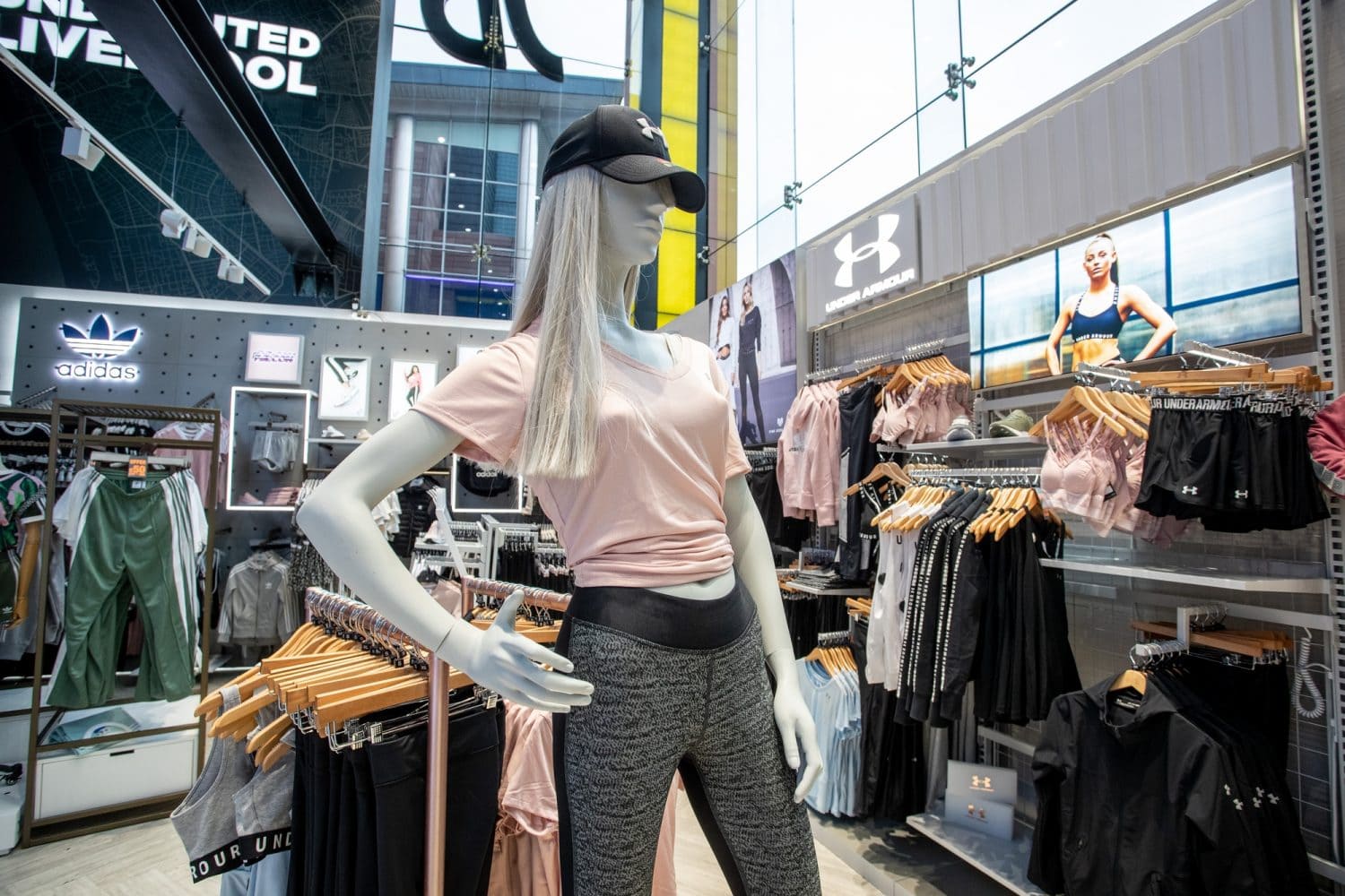 Under Armour , Visual Merchandising - Design4Retail‎