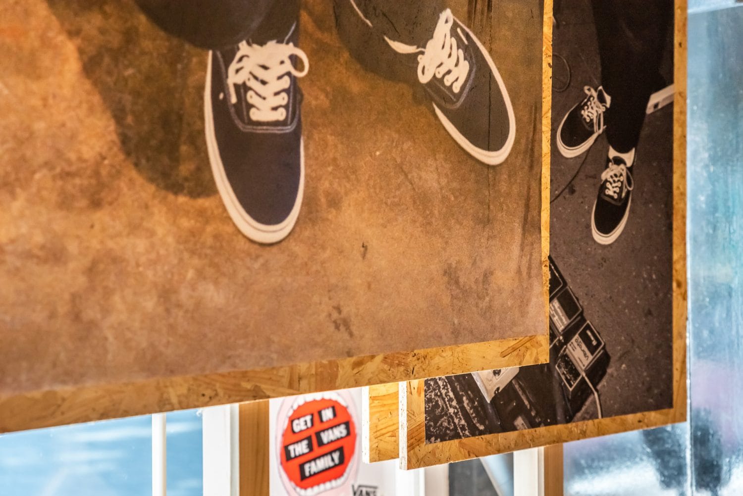 Vans, Using Brand Message in Branded Spaces - Design4Retail‎