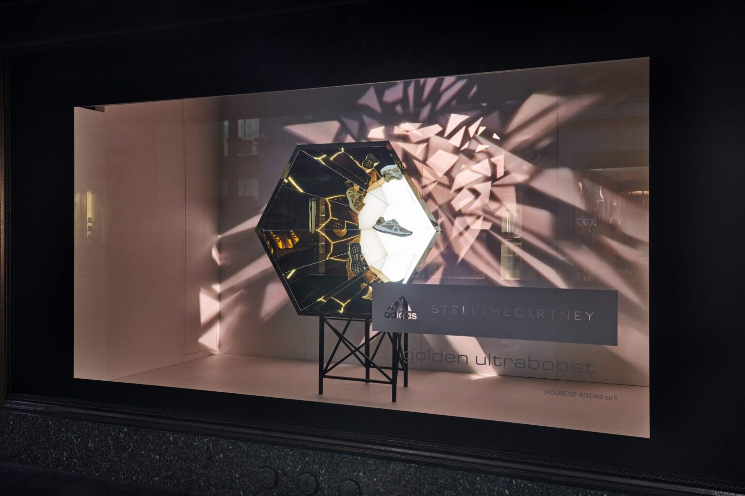 Pop-Up Shop Design, Pop Up Retail Design - Design4Retail‎