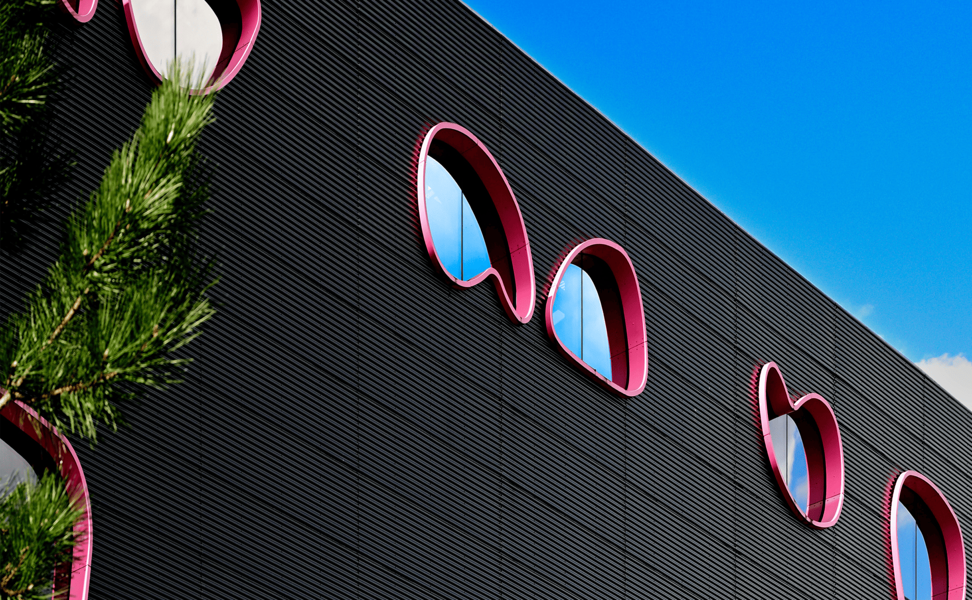 Maximalism in Retail Design - Design4Retail‎